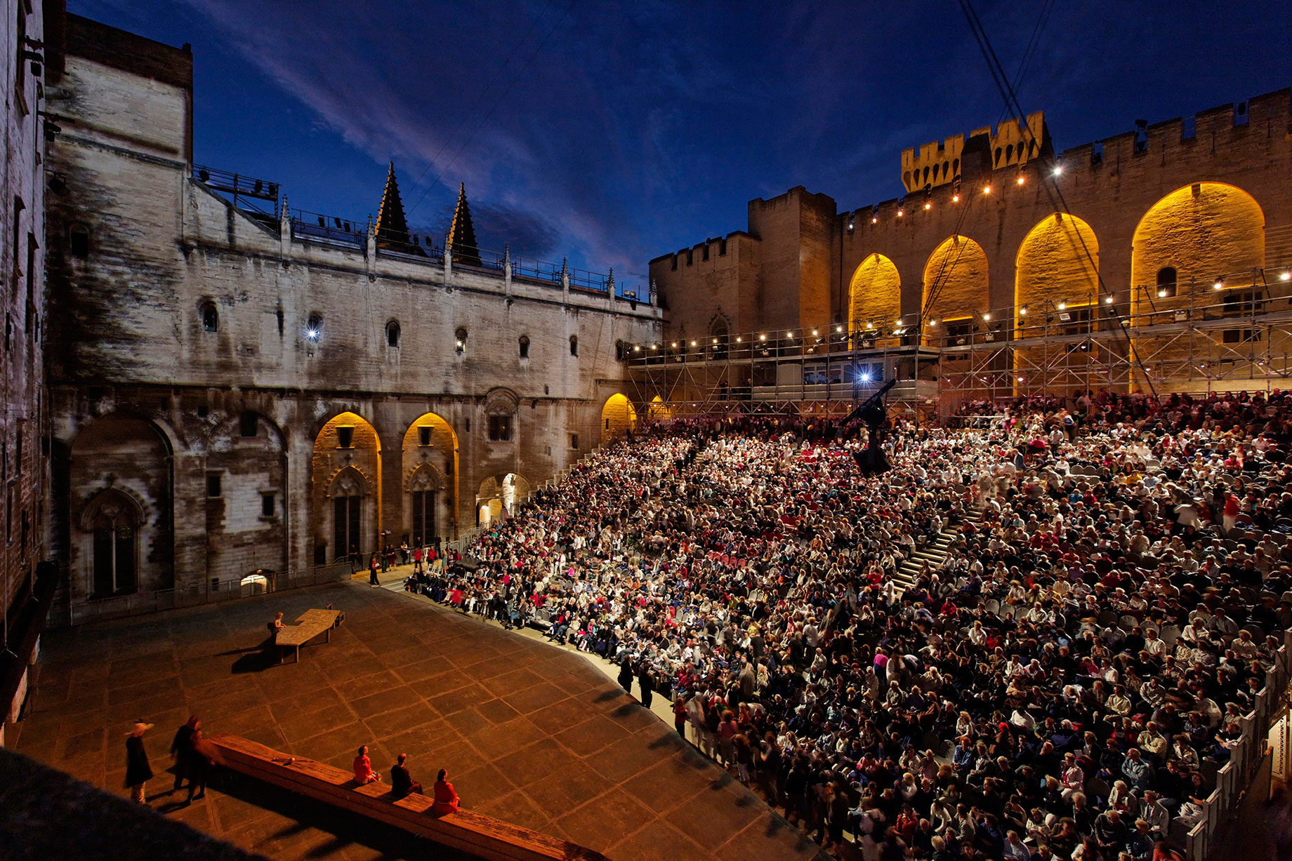 Cour d'honneur du Palais des papes | Festival d'Avignon Cour d'honneur du Palais des papes | Festival d'Avignon