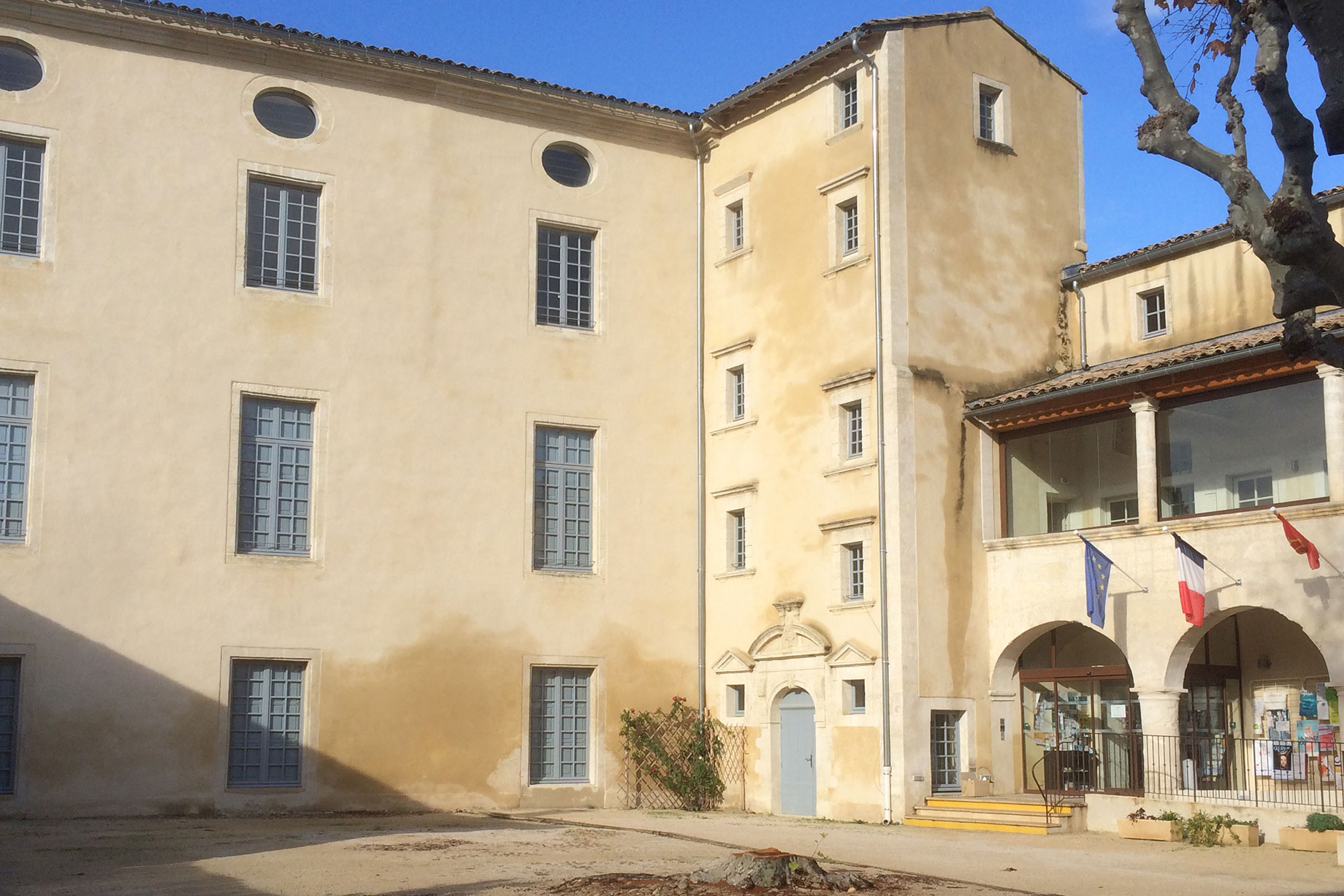 Cour du château de Saze | Festival d'Avignon